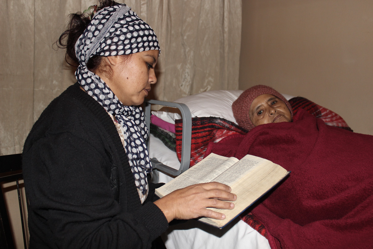 6 consejos para atender sanamente a un paciente postrado - Cáritas de ...