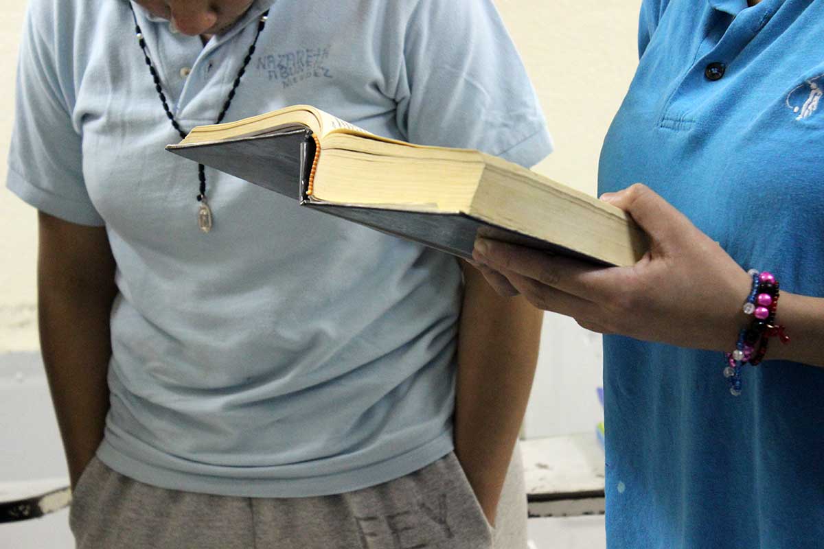 ¿Cómo servir a los demás, según la Biblia? - Cáritas de Monterrey