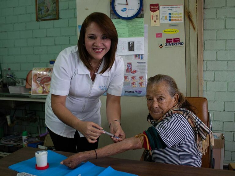¿Qué significa ser generoso y cómo ayuda? | Cáritas de Monterrey